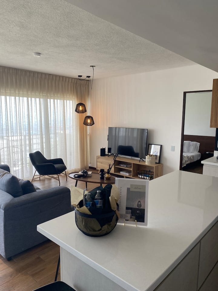 Sunset City Luxury Stay With Amazing City Views - San Salvador