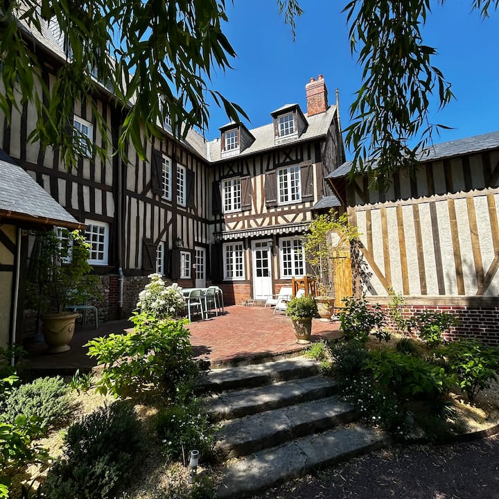 Maison Avec Piscine Et Jardin En Coeur De Bernay - Bernay
