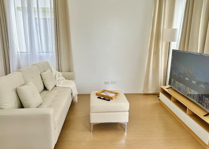 Holiday Home In Nuvali Near Tagaytay & Ek - Calamba