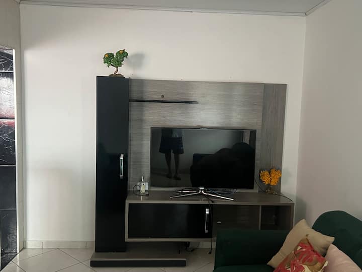 Alugo Casa Mobiliada . - Primavera do Leste