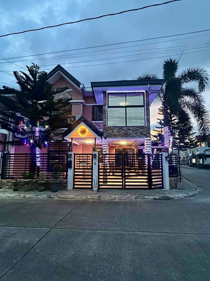 Home Along The E.k-home Next To Where Magic Begins - Biñan