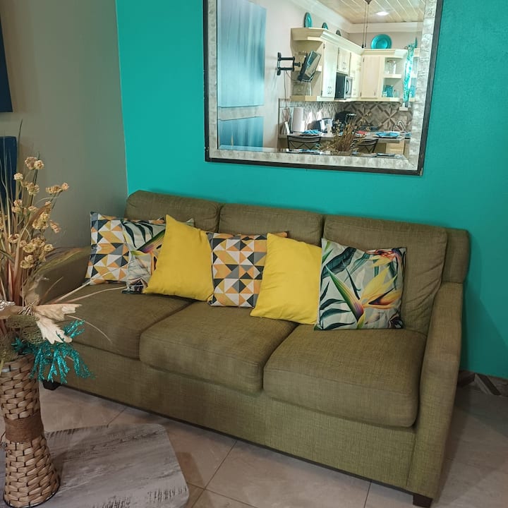 Three A's Cozy Getaway 15 Mins. To Sun, Sand & Sea - 拿騷