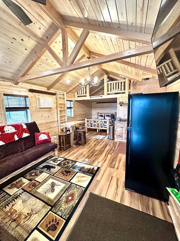 Private Luxury Cabin #2 The Lodge At Devils Tower - Devils Tower, WY