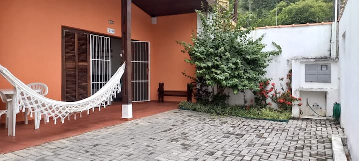 Casa Térrea Recém Reformada! - Ubatuba