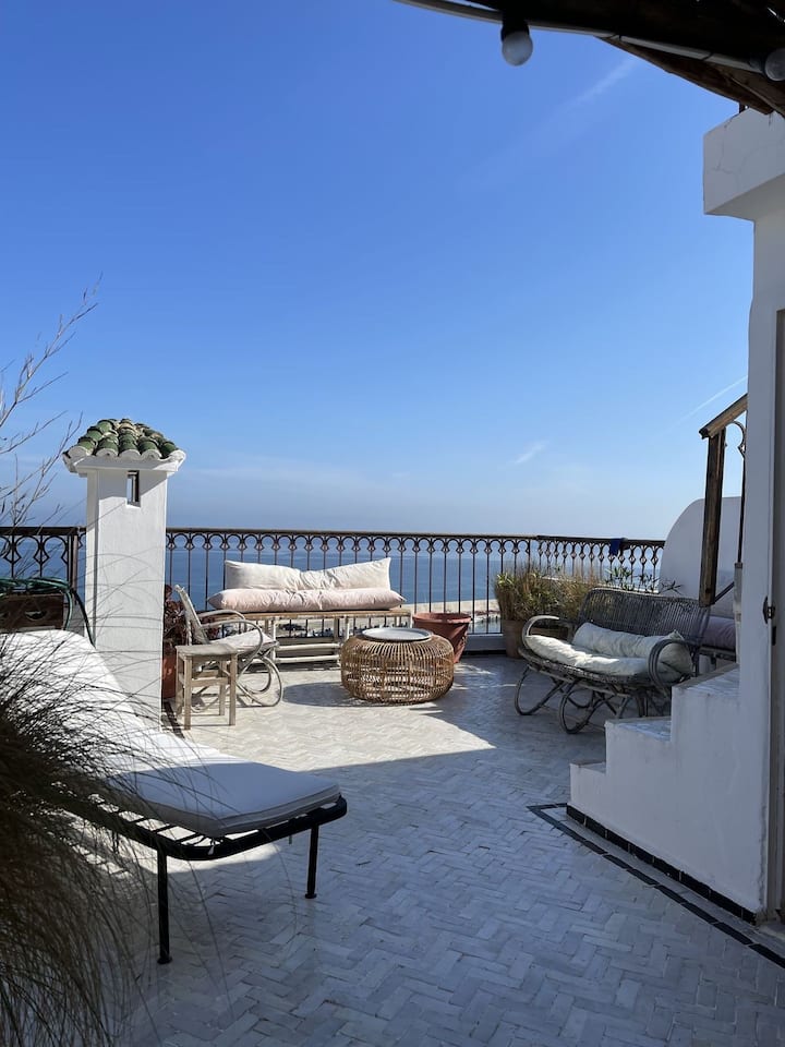 Adembenemend Zicht  Bij De Kasbah Van Tanger - Tanger
