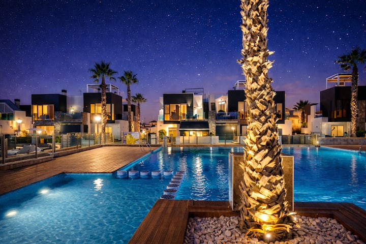 Villa_oasis Hill. 
3 Soverom Med 2 Bad - Cabo Roig