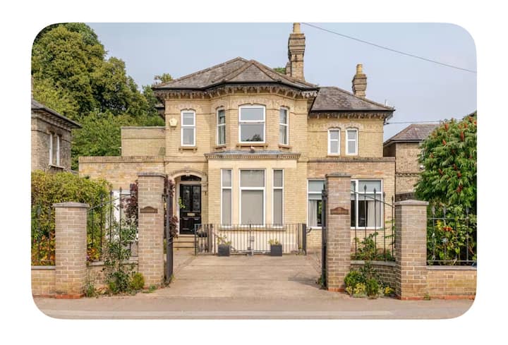 Gated Victorian Villa By Water Meadows Sleeps 12 - Stanstead