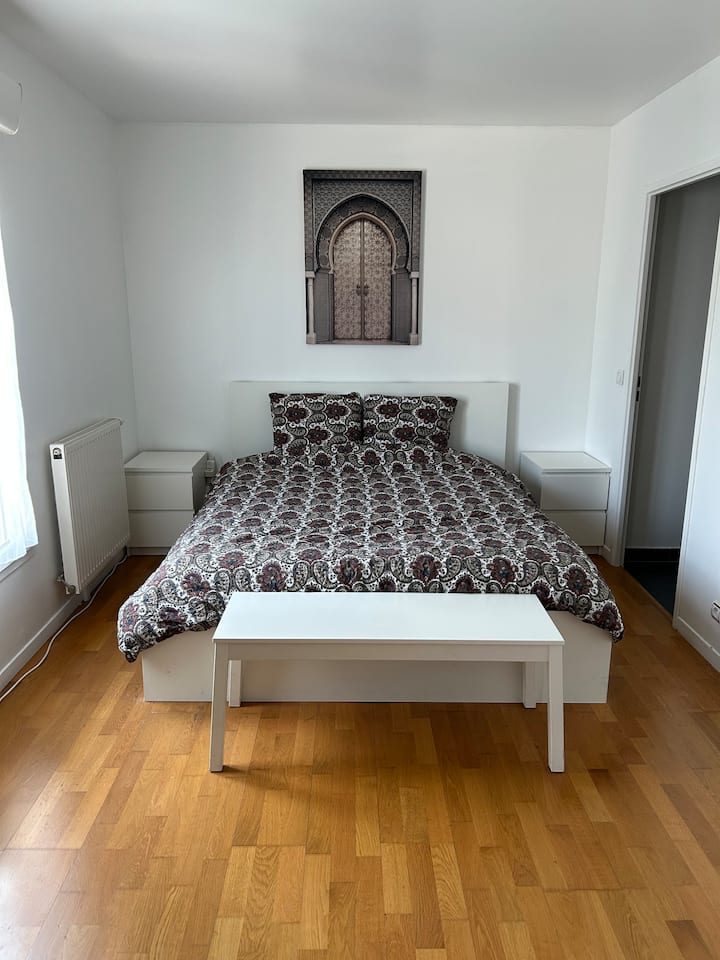 Maison Spacieuse & Paisible : 135 M² De Confort - Évry