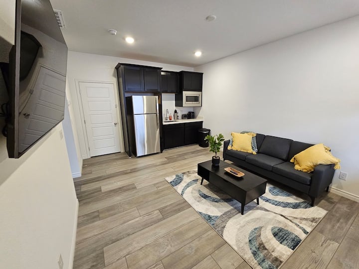 Gated Guest House - Las Vegas, NV