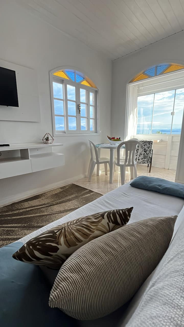 Casa Com Bela Vista Para A Baía Sul: @Um.meiasete - Florianópolis