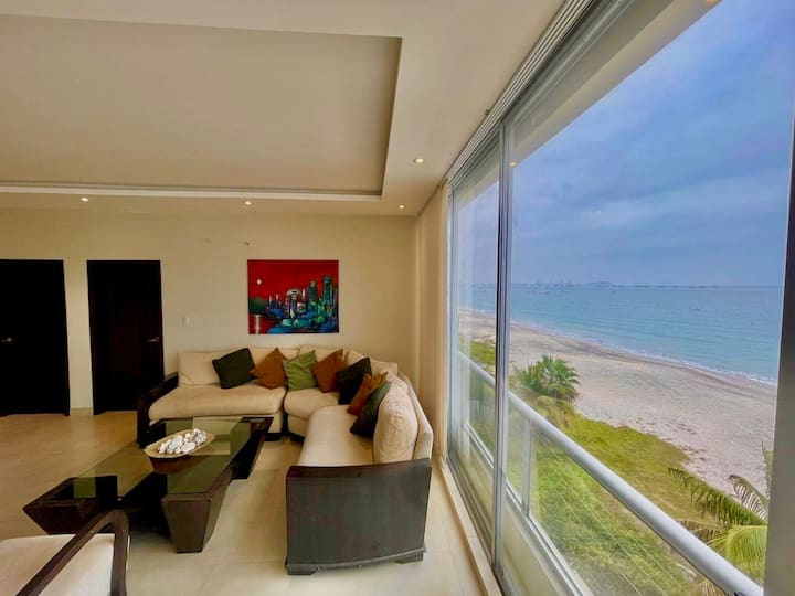Beachfront Apartment With Oceanfront View - Ballenita