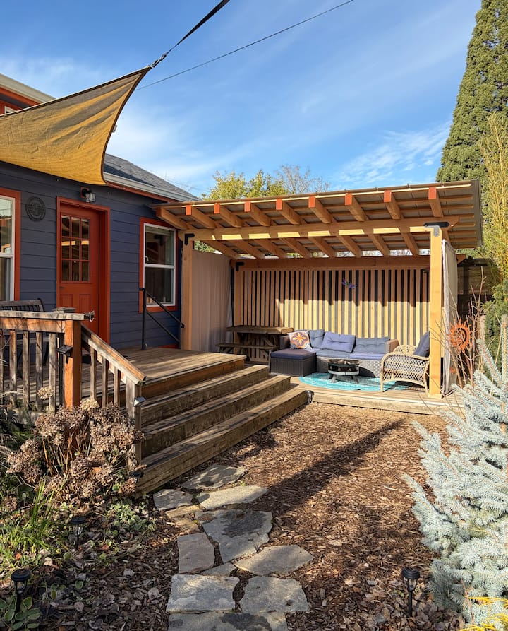 Sequoia View Tiny Home - Portland, OR