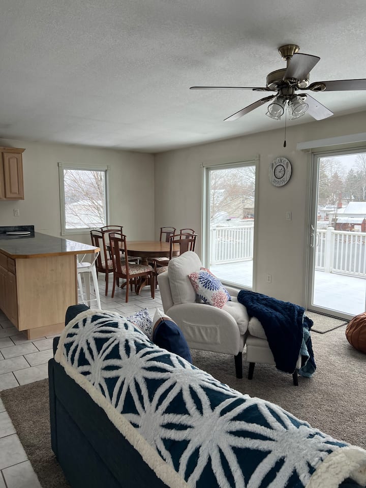 Lake Loft Get Away - Brooklyn, MI