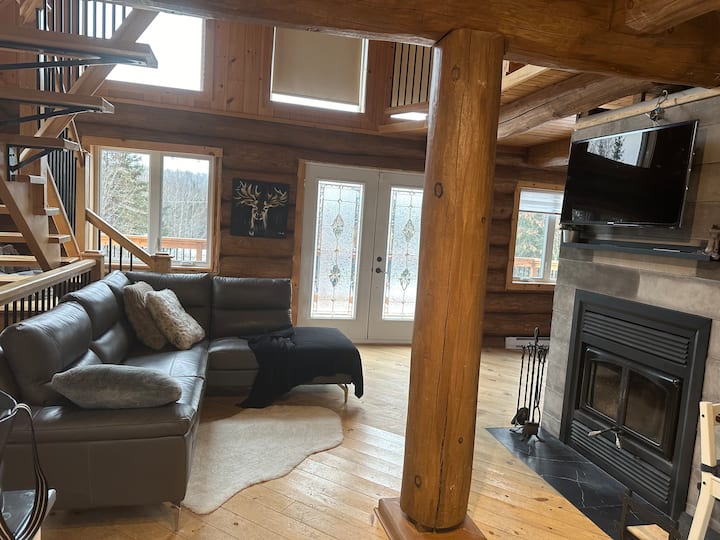 Log House - Lac-Simon