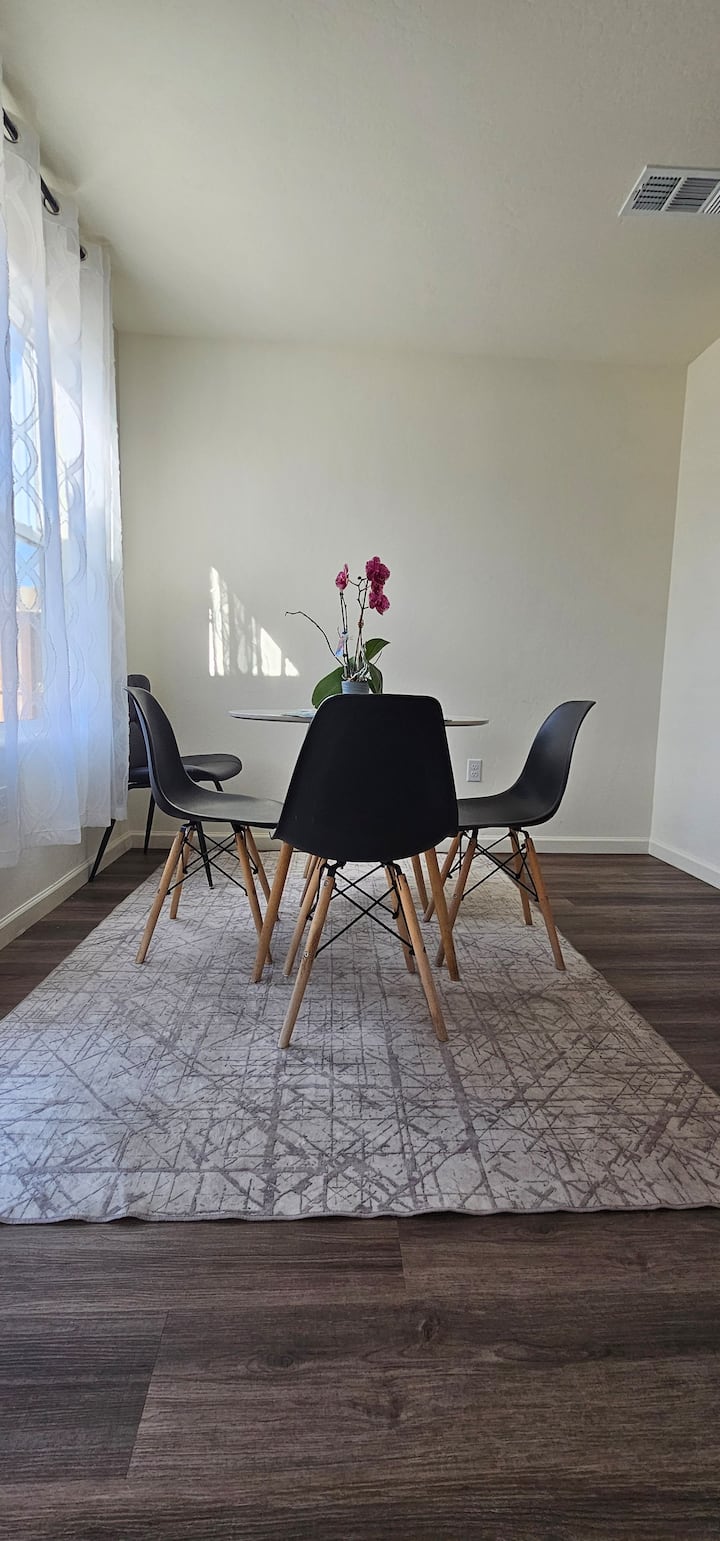 Private Room W/shared Bathroom (Room#2) - Bakersfield, CA