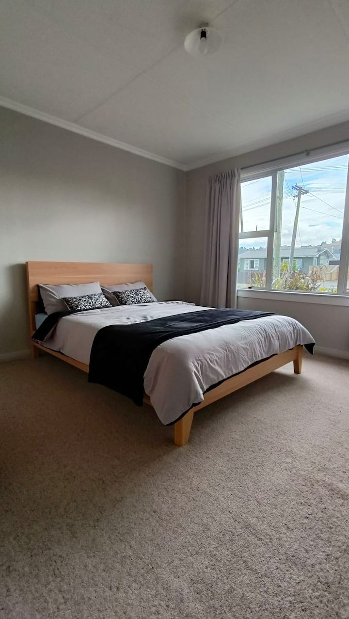 Petitely Adorable - Oamaru