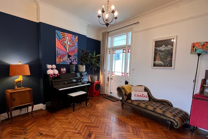 Excellent Central House - Cardiff