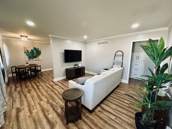 Newly Remodeled | East Wichita Stay - Wichita, KS