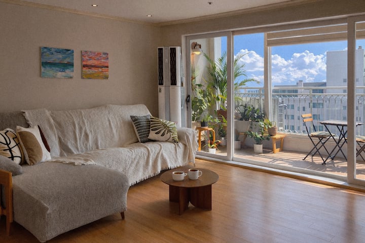 동대구역 15분 | 고층 테라스 감성숙소 | 30평 독채 "Cozy House" - Daegu