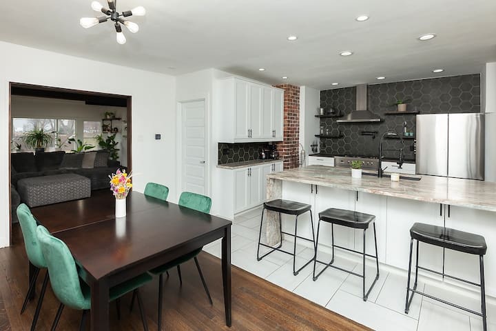 High Street Homestay - Des Moines, IA