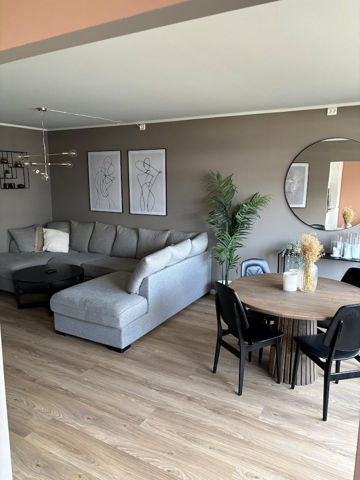 Fin, Romslig Og Sentral Blokkleilighet! - Stavanger