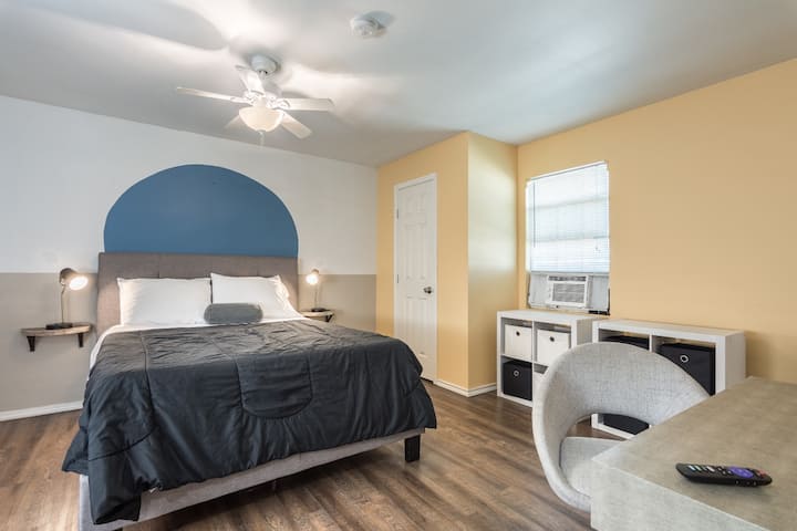 Pecan Junior Suite Central/wifi - McAllen, TX