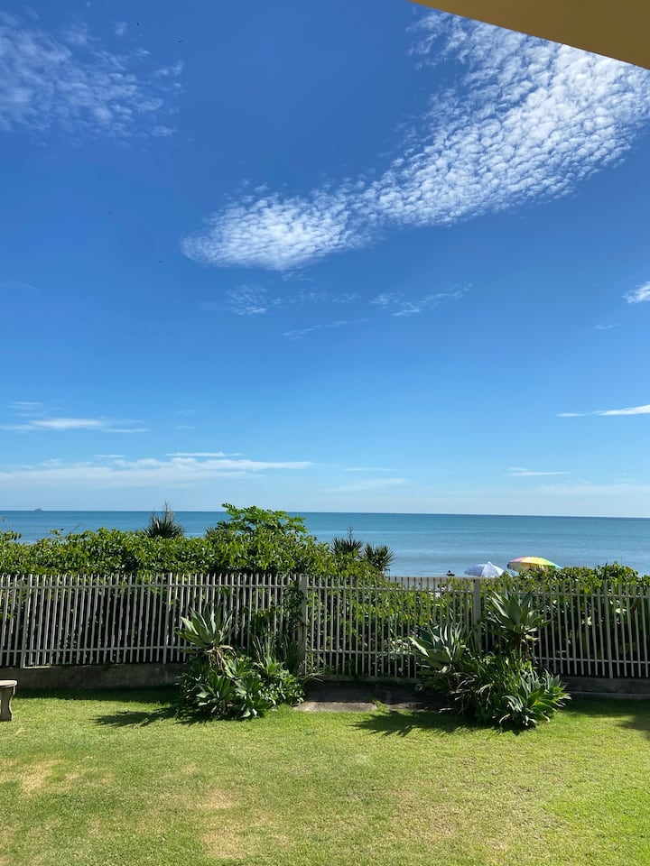 Apto Pé Na Areia, Frente Ao Mar Armação/penha - Penha