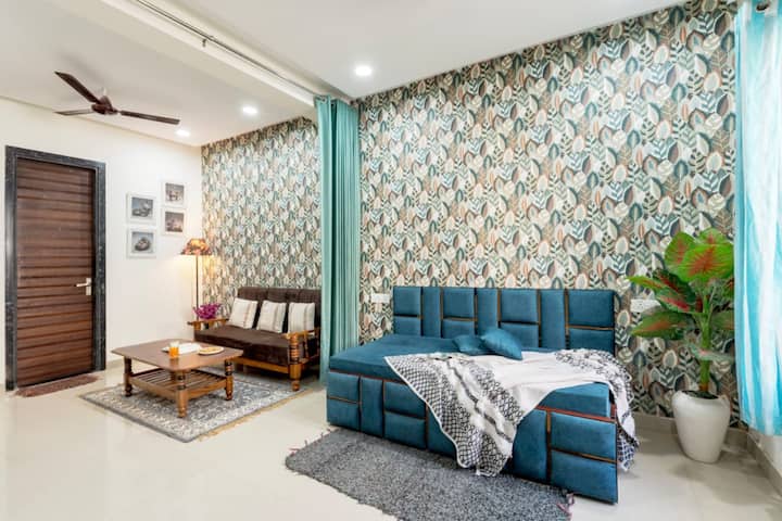 The Rounaƙ - Unique House With Kitchen - Vrindavan