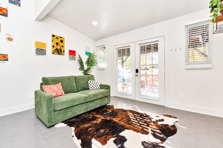 Private Loft | Lake Conroe | Parking - Conroe, TX