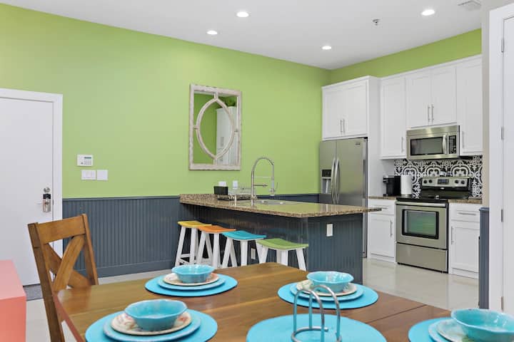 Coral Cave Luxury Condo - South Padre Island, TX