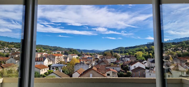 Vue Panoramique & Charme De La Vieille Ville - ibis Aurillac