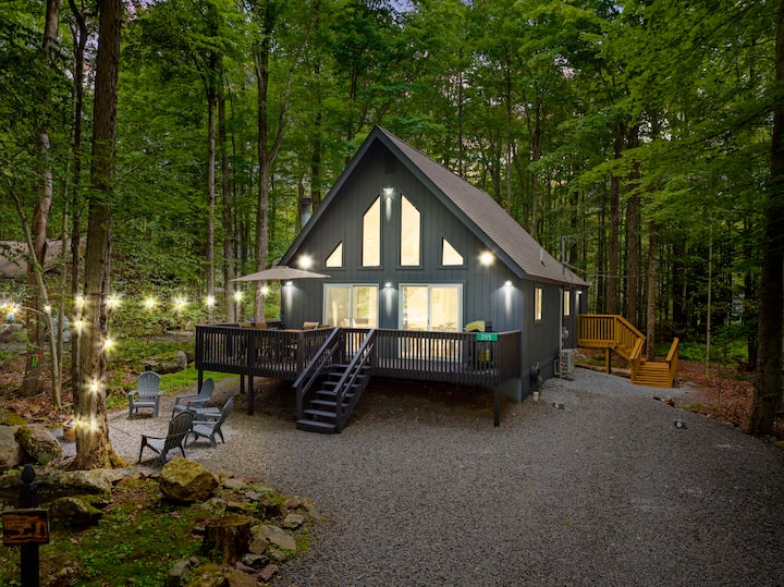 Private Hot Tub & Fireplace | Pocono Mountains - アローヘッド・レイク, PA