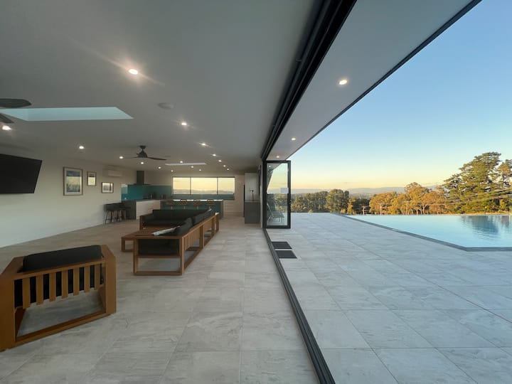 Uralla Heights Luxury Views - Melbourne