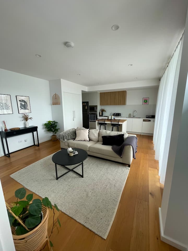 Brand New 1-bedroom Apartment In Broadmeadow - Merewether