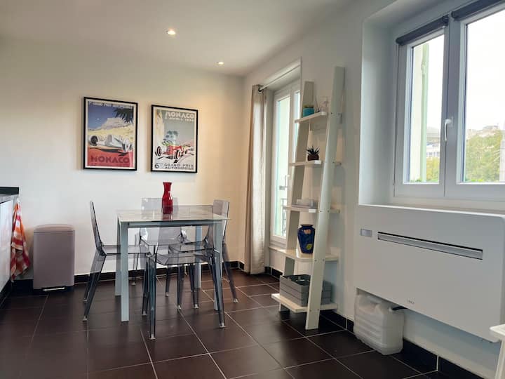 Apartment In The Old Town, Close To The Sea A/c - Nice Côte d'Azur Airport (NCE)