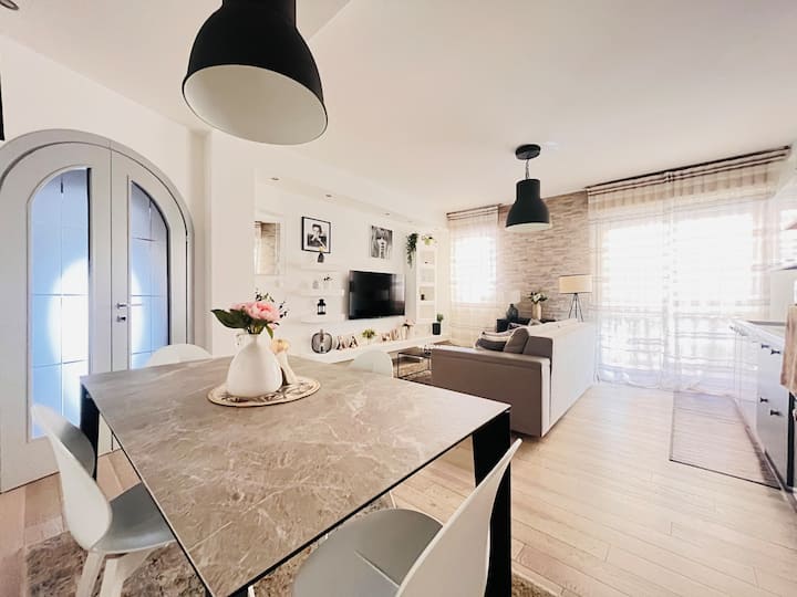 Artist House | Near Airport > Fast Bus To Center - Provincia di Bergamo