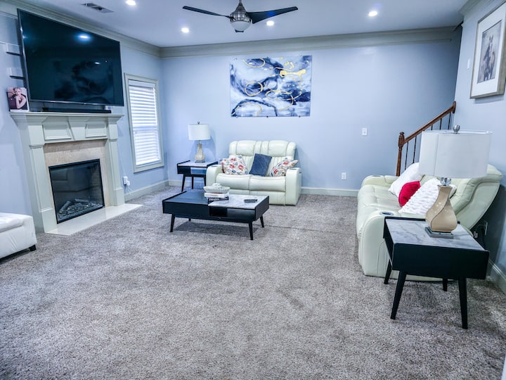 Spacious 4br Family Getaway - Lawrenceville, GA