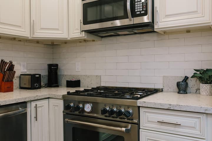 Modern2b2b/pasadena/free Parking - Pasadena, CA