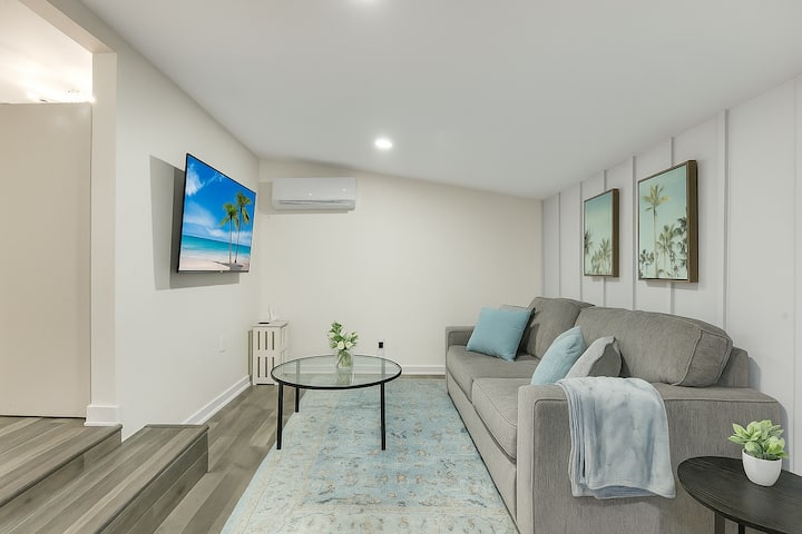 Sunny Homes: Cozy Charm Retreat - 7 Min To Dt - West Palm Beach, FL