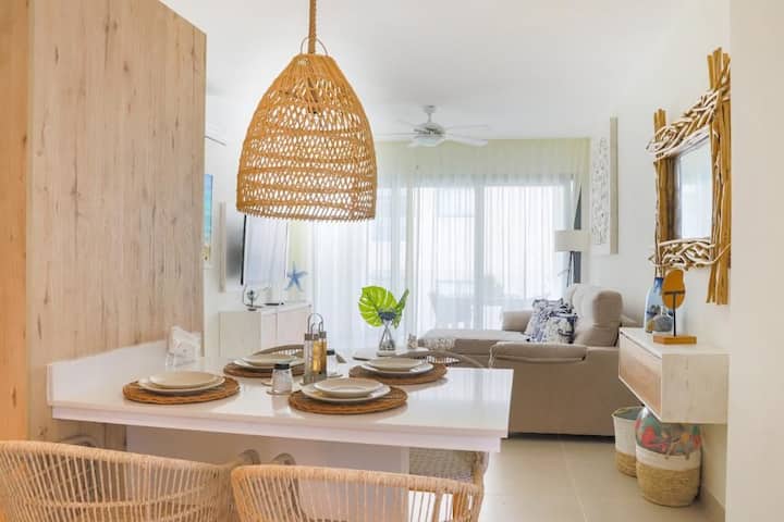 Amplió Apartamento A Paso De La Playa Los Corales - Punta Cana