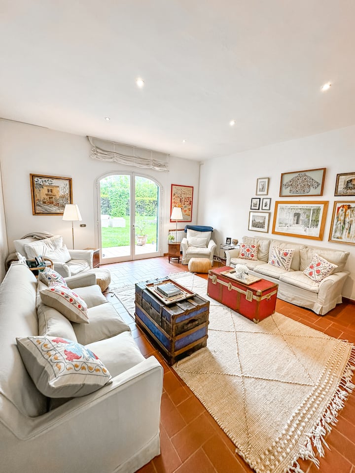 Camelia Room In A Charming Lucca Rustic Farmhouse - Lucca