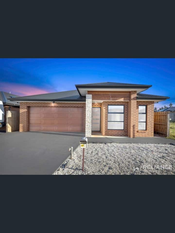 Peaceful Sound Less House Melton - Bacchus Marsh