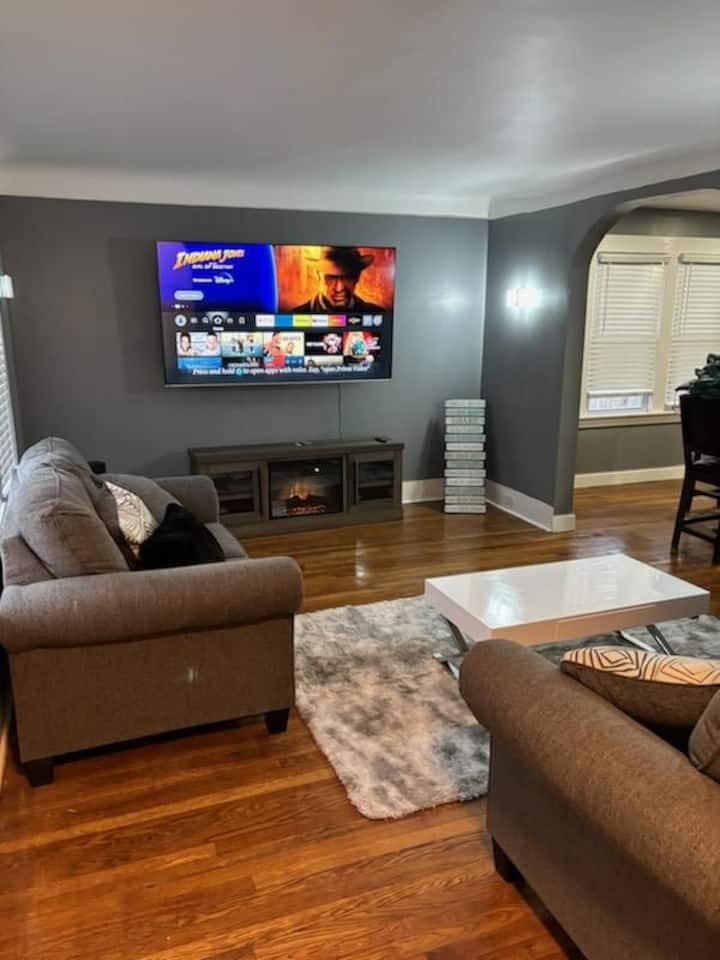 The Clean Quality Getaway 10 Minutes From Downtown - Detroit, MI