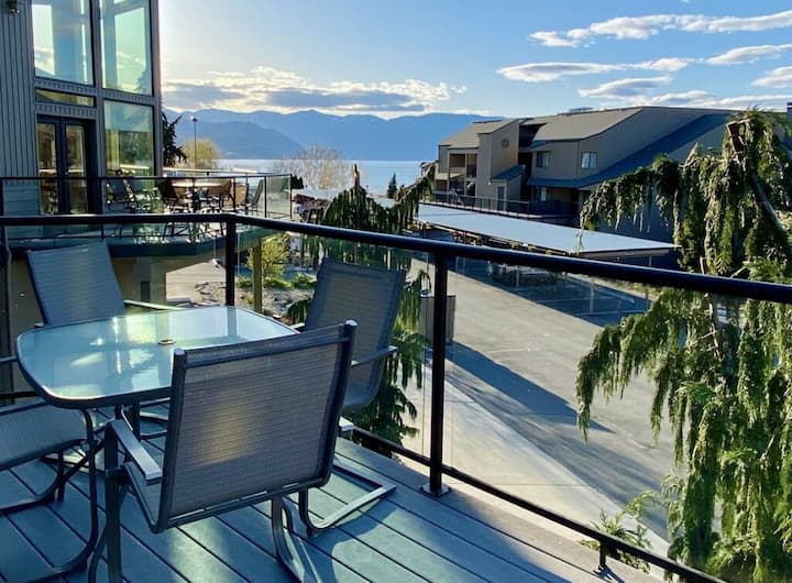 Peterson’s Resort: Lake Access, Pool, Hot Tub - Chelan, WA