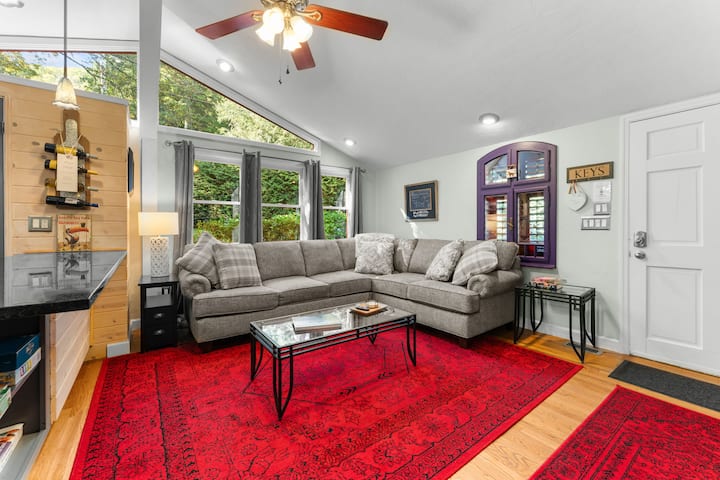 Charming 2br, Walk To Town Home In Highlands - Highlands, NC