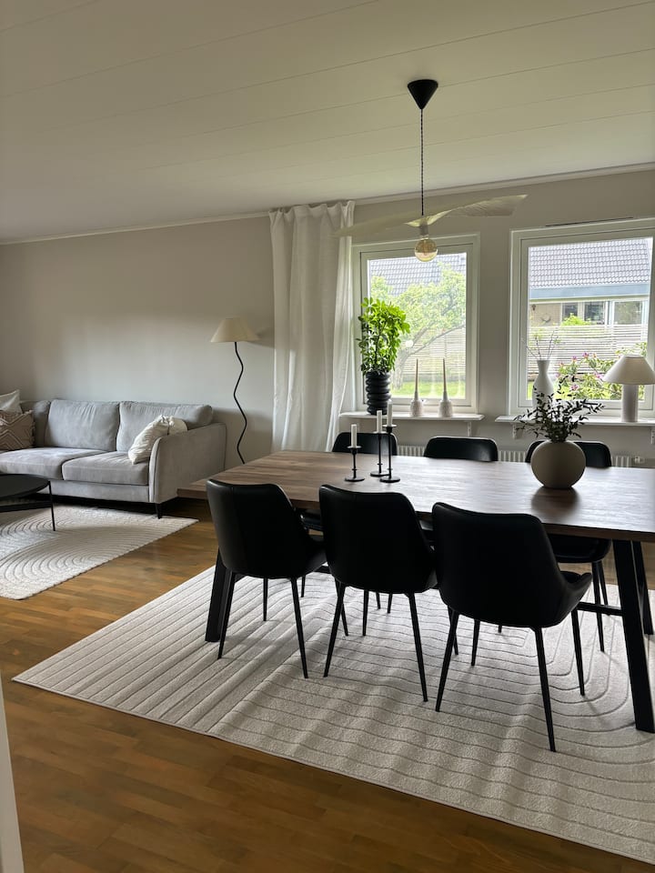 Familjevänlig Villa I Halmstad - Halmstad