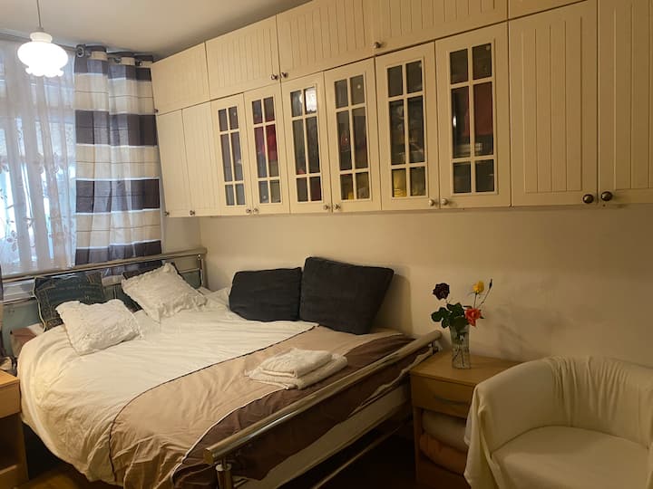 The Creamy Room - Fulham