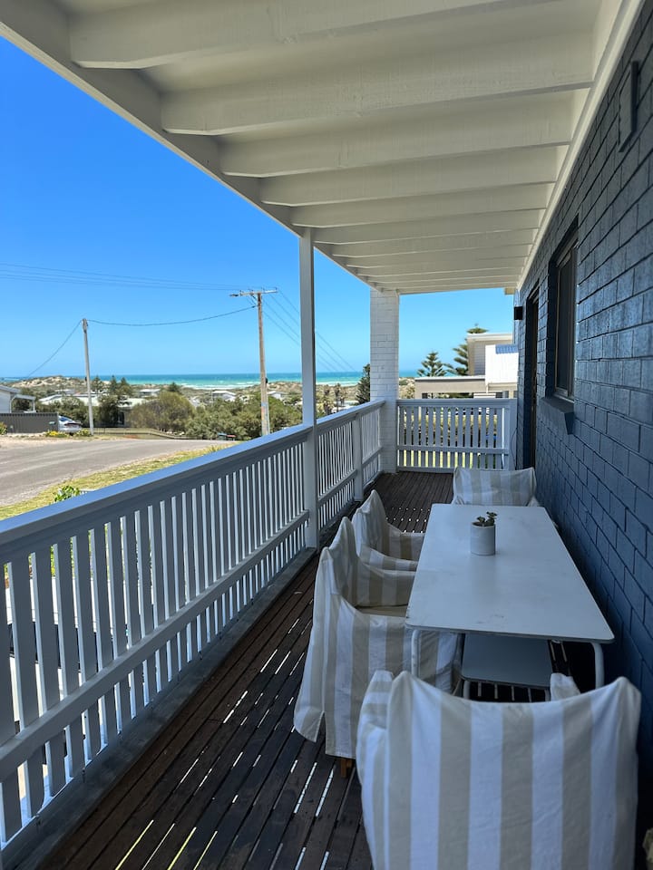 Ocean Views Family Beach House - Middleton