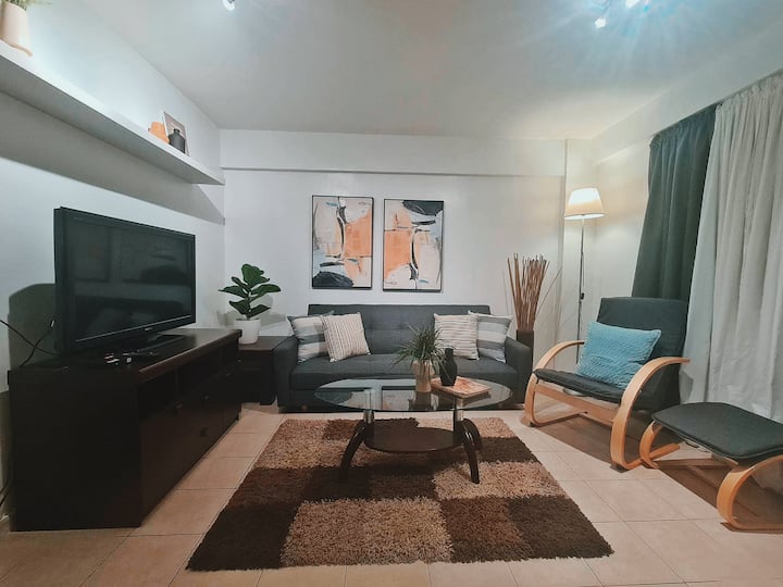 Minimalist 2-bedroom Fully Furnished Condo Unit - Taytay