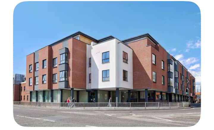 Modern City Centre Apartment - Chichester
